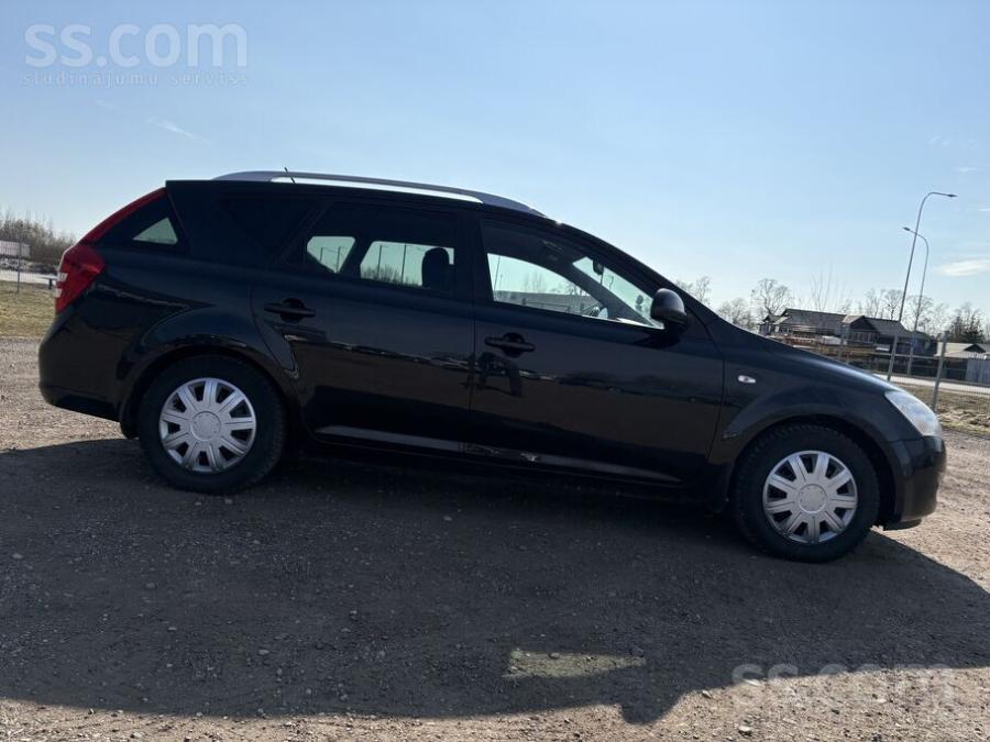 Melns Kia Ceed 2009 Daugavpils, ar dzinēja tilpumu 1.60 L un nobraukumu 276 tūkst. km par 2950 €, foto 7 vietnē AUTOMOTO.COM.LV