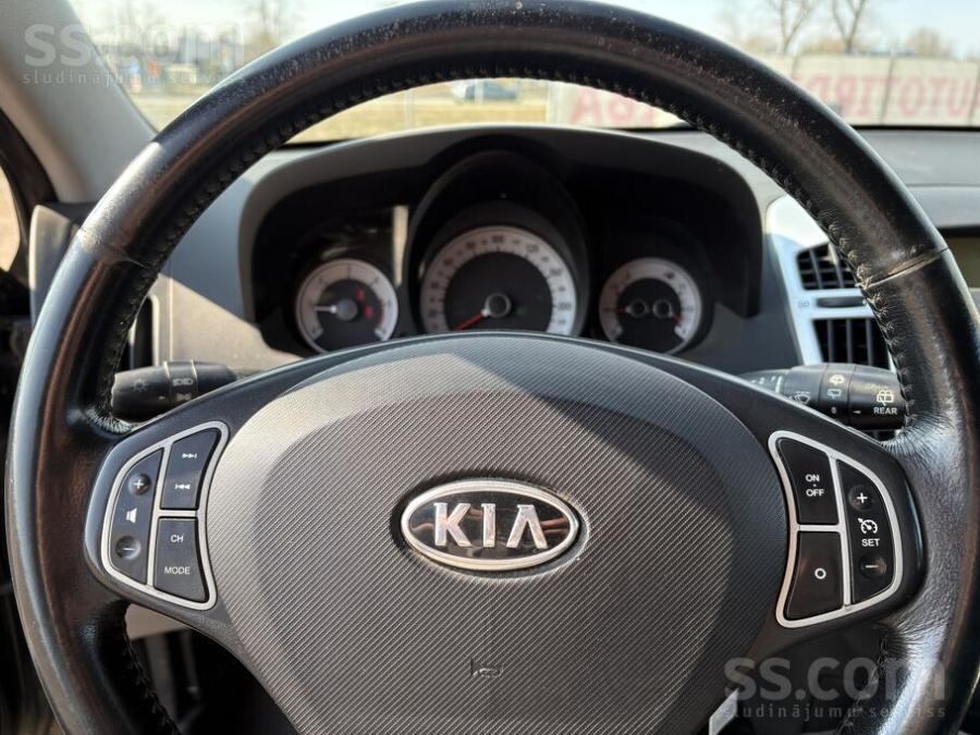Melns Kia Ceed 2009 Daugavpils, ar dzinēja tilpumu 1.60 L un nobraukumu 276 tūkst. km par 2950 €, foto 13 vietnē AUTOMOTO.COM.LV