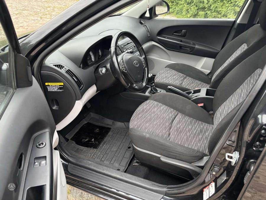 Melns Kia Ceed 2009 Telšiai, ar dzinēja tilpumu 1.40 L un nobraukumu 204 tūkst. km par 2121 €, foto 8 vietnē AUTOMOTO.COM.LV