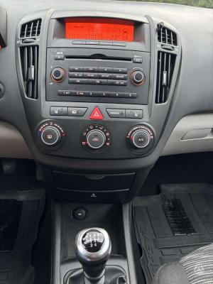 Melns Kia Ceed 2009 Telšiai, ar dzinēja tilpumu 1.40 L un nobraukumu 204 tūkst. km par 2121 €, foto 12 vietnē AUTOMOTO.COM.LV