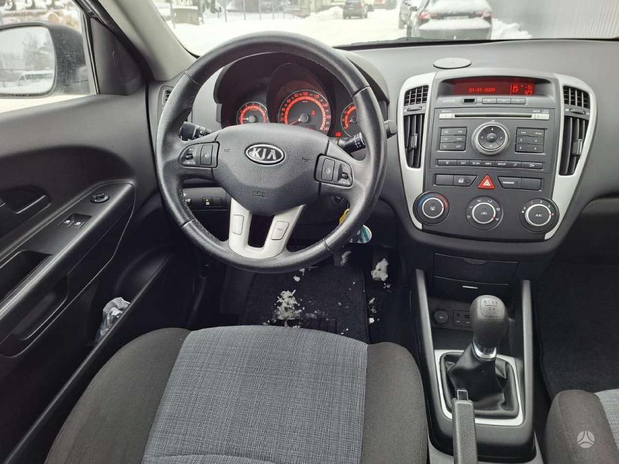 Melns Kia Ceed 2011 Ukmergė, ar dzinēja tilpumu 1.40 L un nobraukumu 161 tūkst. km par 2650 €, foto 7 vietnē AUTOMOTO.COM.LV