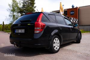 Black Kia Ceed 2012 in Tallinn, with an engine capacity of 1.60 L and mileage of 331 thousand km for 3000 €, photo 4 on AUTOMOTO.COM.LV