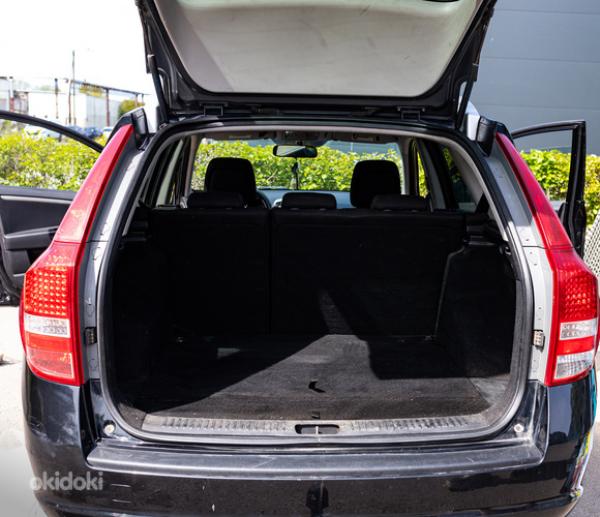 Black Kia Ceed 2012 in Tallinn, with an engine capacity of 1.60 L and mileage of 331 thousand km for 3000 €, photo 4 on AUTOMOTO.COM.LV