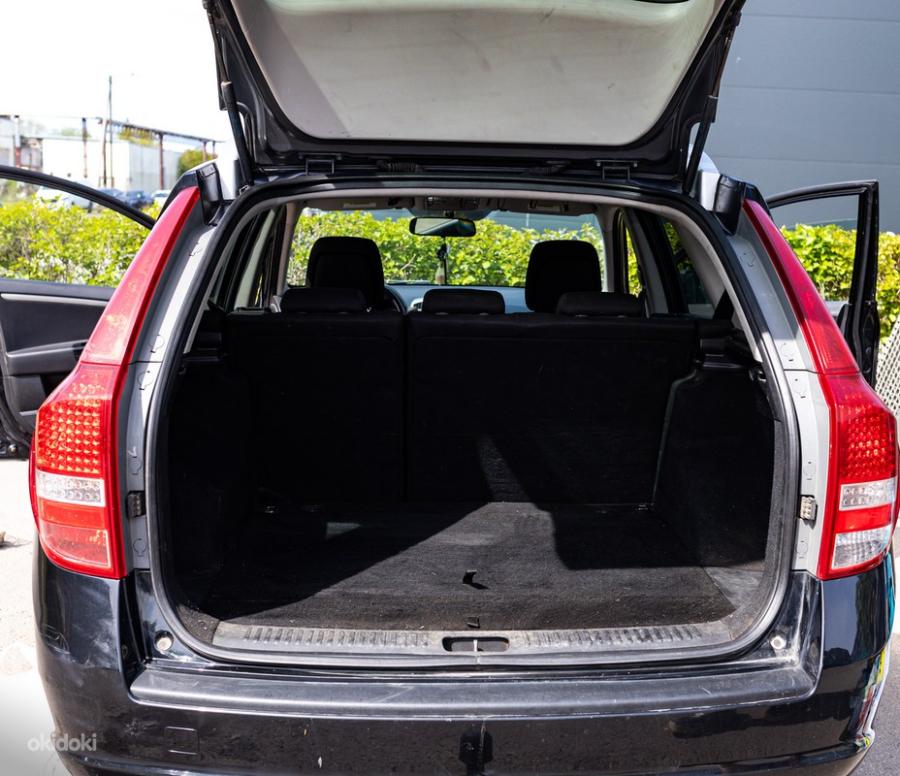Black Kia Ceed 2012 in Tallinn, with an engine capacity of 1.60 L and mileage of 331 thousand km for 3000 €, photo 15 on AUTOMOTO.COM.LV