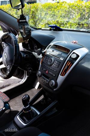 Black Kia Ceed 2012 in Tallinn, with an engine capacity of 1.60 L and mileage of 331 thousand km for 3000 €, photo 19 on AUTOMOTO.COM.LV