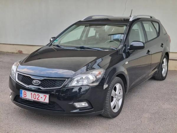 Black Kia Ceed 2012 in Ogre, with an engine capacity of 1.60 L and mileage of 133 thousand km for 3950 €, photo 1 on AUTOMOTO.COM.LV