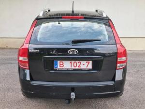 Black Kia Ceed 2012 in Ogre, with an engine capacity of 1.60 L and mileage of 133 thousand km for 3950 €, photo 8 on AUTOMOTO.COM.LV