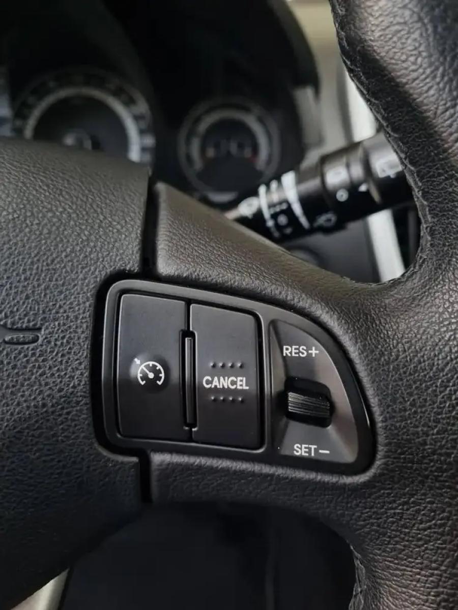 Black Kia Ceed 2012 in Ogre, with an engine capacity of 1.60 L and mileage of 133 thousand km for 3950 €, photo 18 on AUTOMOTO.COM.LV