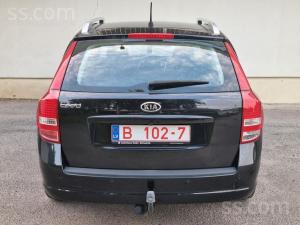 Black Kia Ceed 2012 in Ogre, with an engine capacity of 1.60 L and mileage of 133 thousand km for 3950 €, photo 8 on AUTOMOTO.COM.LV
