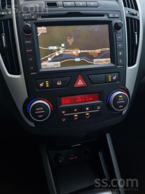 Black Kia Ceed 2012 in Ogre, with an engine capacity of 1.60 L and mileage of 133 thousand km for 3950 €, photo 23 on AUTOMOTO.COM.LV