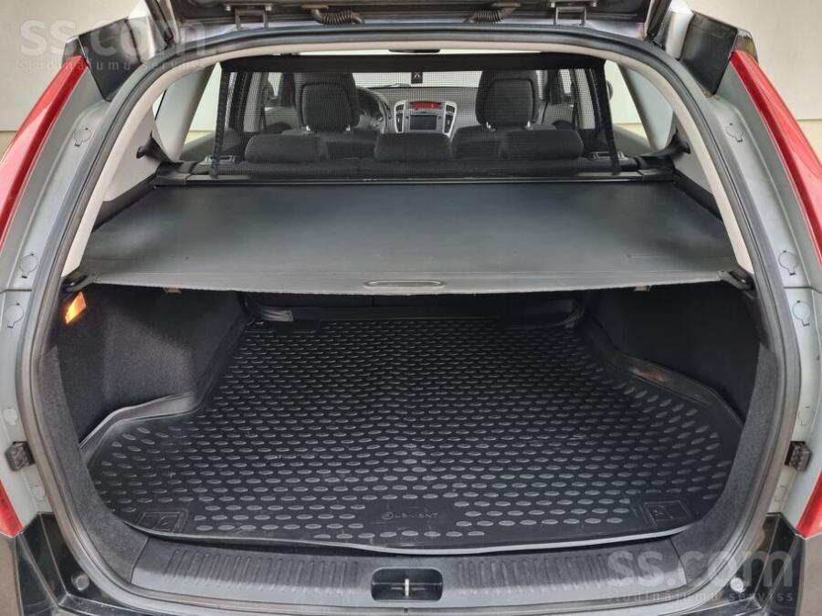 Black Kia Ceed 2012 in Ogre, with an engine capacity of 1.60 L and mileage of 133 thousand km for 3950 €, photo 25 on AUTOMOTO.COM.LV