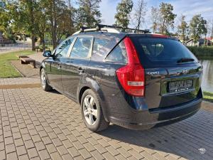 Black Kia Ceed 2012 in Raseiniai, with an engine capacity of 1.58 L and mileage of 136 thousand km for 2800 €, photo 12 on AUTOMOTO.COM.LV
