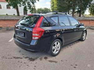 Black Kia Ceed 2012 in Raseiniai, with an engine capacity of 1.58 L and mileage of 136 thousand km for 2800 €, photo 15 on AUTOMOTO.COM.LV