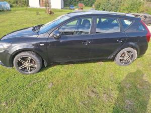 Melns Kia Ceed 2012 Klaipėda, ar dzinēja tilpumu 1.58 L un nobraukumu 4 tūkst. km par 2200 €, foto  vietnē AUTOMOTO.COM.LV
