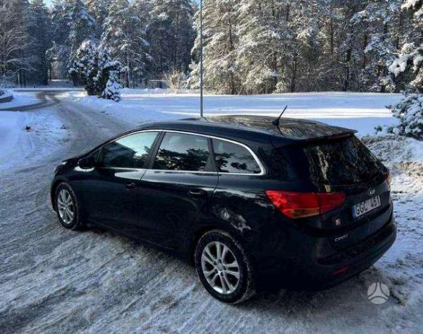 Black Kia Ceed 2013 in Vilnius, with an engine capacity of 1.58 L and mileage of 156 thousand km for 5900 €, photo 4 on AUTOMOTO.COM.LV