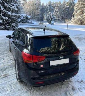 Melns Kia Ceed 2013 Viļņa, ar dzinēja tilpumu 1.58 L un nobraukumu 156 tūkst. km par 5900 €, foto 5 vietnē AUTOMOTO.COM.LV