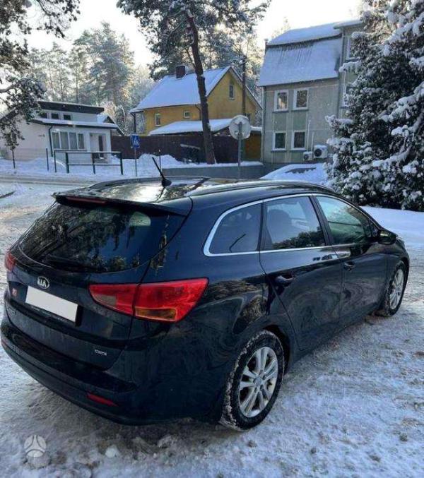 Black Kia Ceed 2013 in Vilnius, with an engine capacity of 1.58 L and mileage of 156 thousand km for 5900 €, photo 6 on AUTOMOTO.COM.LV