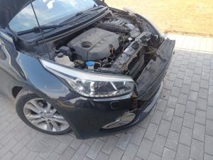 Black Kia Ceed 2013 in Vilnius, with an engine capacity of 1.60 L and mileage of 288 thousand km for 1500 €, photo 3 on AUTOMOTO.COM.LV