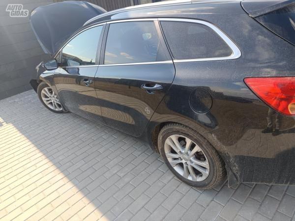 Black Kia Ceed 2013 in Vilnius, with an engine capacity of 1.60 L and mileage of 288 thousand km for 1500 €, photo 8 on AUTOMOTO.COM.LV