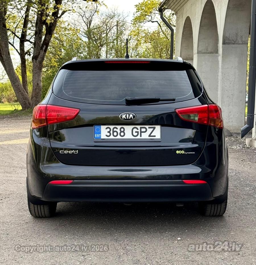 Black Kia Ceed 2013 in Tallinn, with an engine capacity of 1.60 L and mileage of 384 thousand km for 4567 €, photo 5 on AUTOMOTO.COM.LV