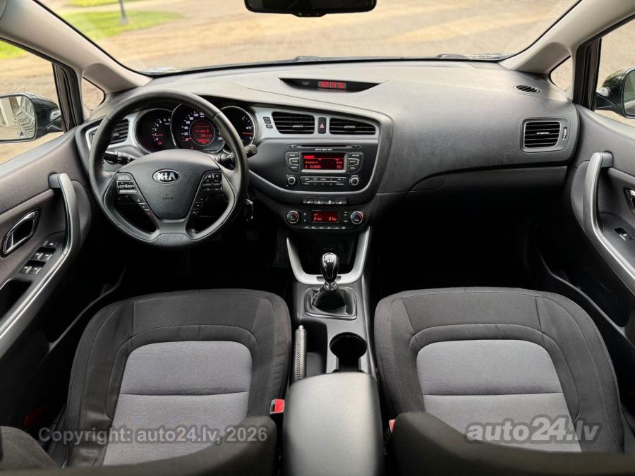 Black Kia Ceed 2013 in Tallinn, with an engine capacity of 1.60 L and mileage of 384 thousand km for 4567 €, photo 14 on AUTOMOTO.COM.LV