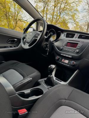 Black Kia Ceed 2013 in Tallinn, with an engine capacity of 1.60 L and mileage of 384 thousand km for 4567 €, photo 15 on AUTOMOTO.COM.LV