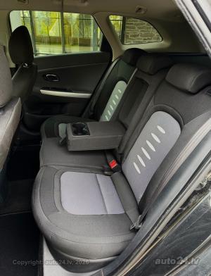 Black Kia Ceed 2013 in Tallinn, with an engine capacity of 1.60 L and mileage of 384 thousand km for 4567 €, photo 18 on AUTOMOTO.COM.LV