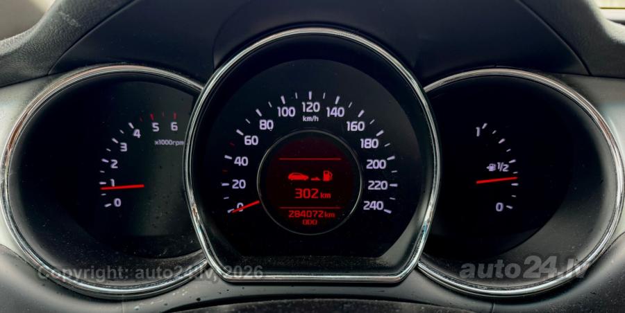 Black Kia Ceed 2013 in Tallinn, with an engine capacity of 1.60 L and mileage of 384 thousand km for 4567 €, photo 22 on AUTOMOTO.COM.LV