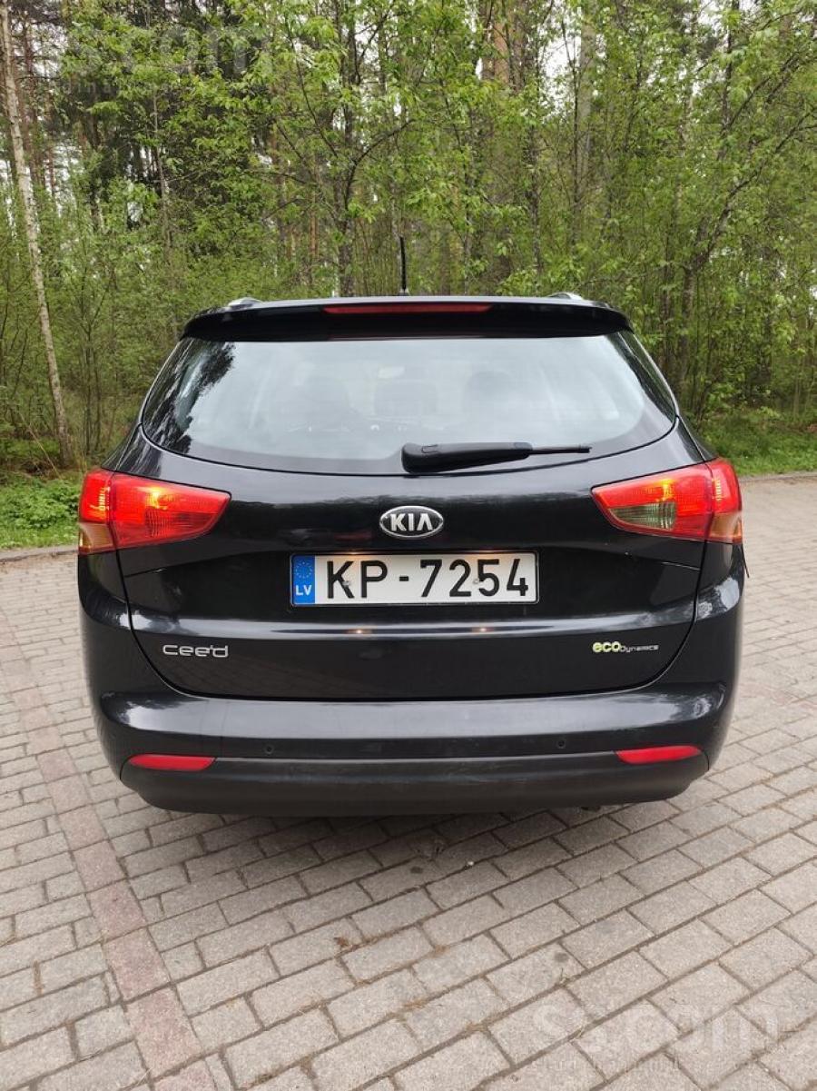 Melns Kia Ceed 2013 Rīga, ar dzinēja tilpumu 1.60 L un nobraukumu 264 tūkst. km par 3000 €, foto 6 vietnē AUTOMOTO.COM.LV