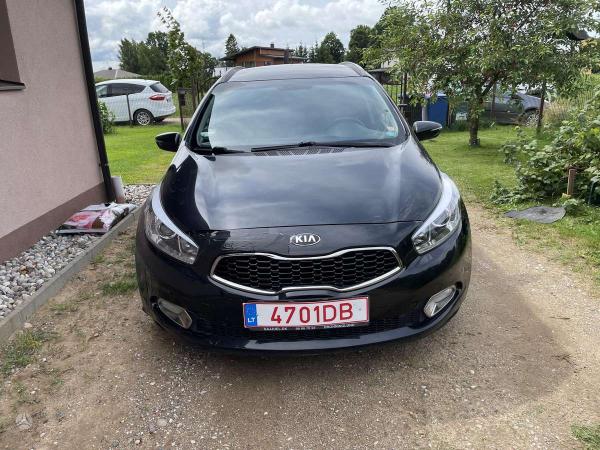 Black Kia Ceed 2013 in Sakiai, with an engine capacity of 1.58 L and mileage of 428 thousand km for 2999 €, photo 6 on AUTOMOTO.COM.LV