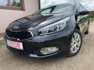 Black Kia Ceed 2013 in Sakiai, with an engine capacity of 1.58 L and mileage of 428 thousand km for 2999 €, photo 8 on AUTOMOTO.COM.LV