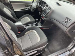 Black Kia Ceed 2013 in Sakiai, with an engine capacity of 1.58 L and mileage of 428 thousand km for 2999 €, photo 14 on AUTOMOTO.COM.LV