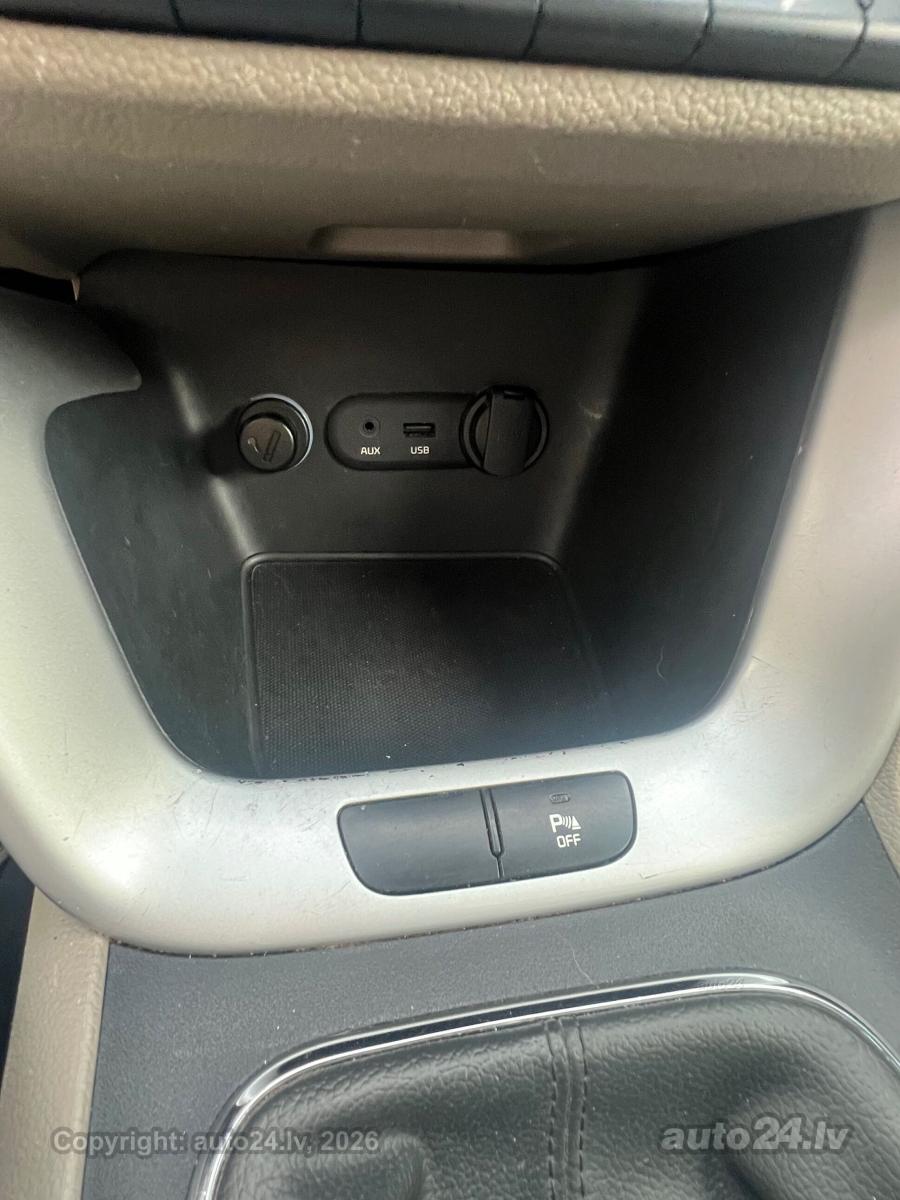 Black Kia Ceed 2013 in Tallinn, with an engine capacity of 1.60 L and mileage of 235 thousand km for 4650 €, photo 17 on AUTOMOTO.COM.LV