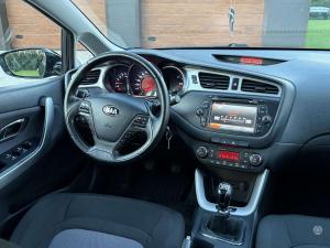 Melns Kia Ceed 2013 Raseiniai, ar dzinēja tilpumu 1.60 L un nobraukumu 284 tūkst. km par 4650 €, foto 18 vietnē AUTOMOTO.COM.LV