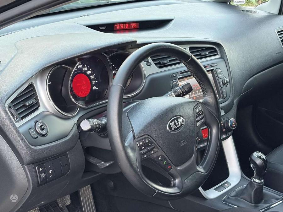 Melns Kia Ceed 2013 Raseiniai, ar dzinēja tilpumu 1.60 L un nobraukumu 284 tūkst. km par 4650 €, foto 21 vietnē AUTOMOTO.COM.LV