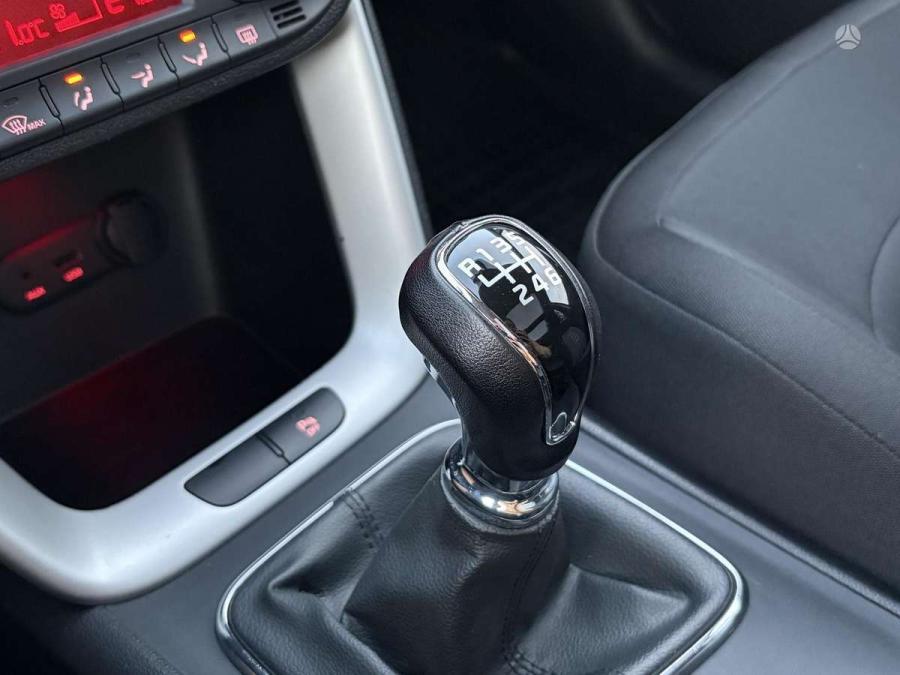 Melns Kia Ceed 2013 Raseiniai, ar dzinēja tilpumu 1.60 L un nobraukumu 284 tūkst. km par 4650 €, foto 25 vietnē AUTOMOTO.COM.LV