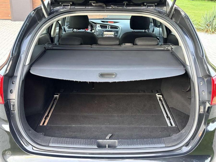 Melns Kia Ceed 2013 Raseiniai, ar dzinēja tilpumu 1.60 L un nobraukumu 284 tūkst. km par 4650 €, foto 29 vietnē AUTOMOTO.COM.LV