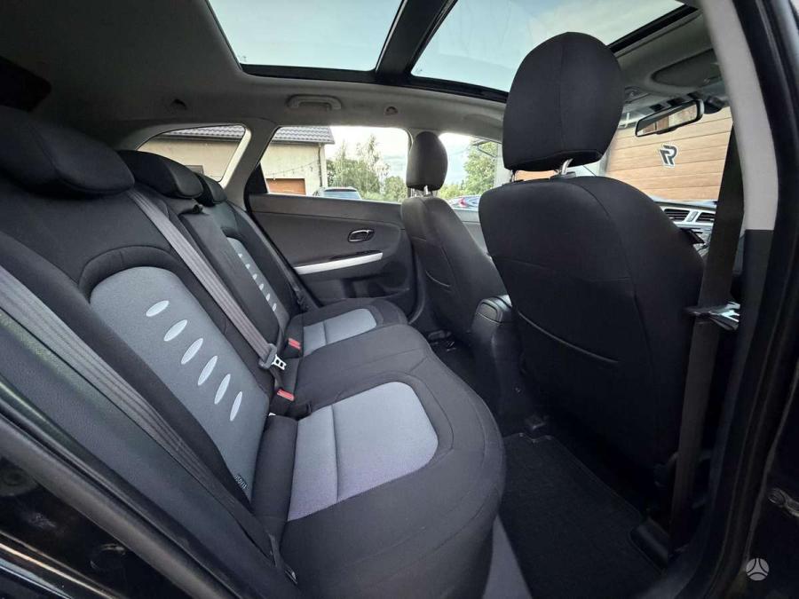 Black Kia Ceed 2013 in Raseiniai, with an engine capacity of 1.60 L and mileage of 284 thousand km for 4650 €, photo 30 on AUTOMOTO.COM.LV