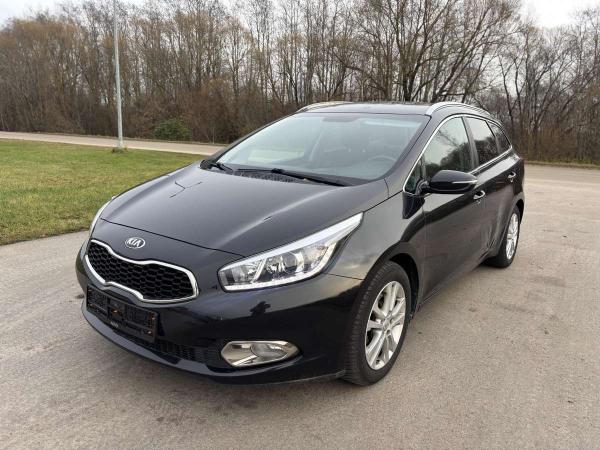 Black Kia Ceed 2014 in Taurage, with an engine capacity of 1.58 L and mileage of 232 thousand km for 3900 €, photo 2 on AUTOMOTO.COM.LV
