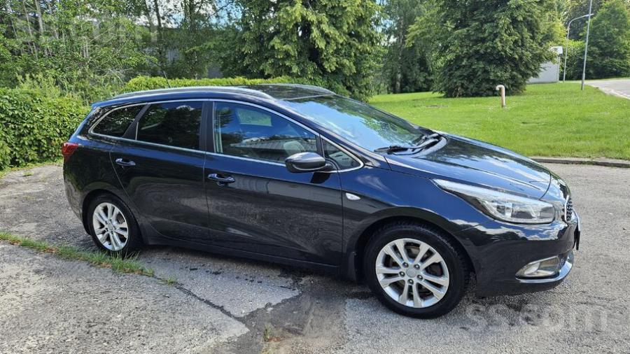 Black Kia Ceed 2014 in Riga, with an engine capacity of 1.60 L and mileage of 239 thousand km for 4000 €, photo 1 on AUTOMOTO.COM.LV