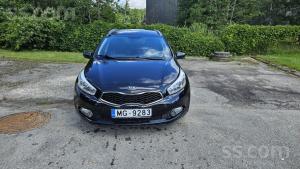 Black Kia Ceed 2014 in Riga, with an engine capacity of 1.60 L and mileage of 239 thousand km for 4000 €, photo 3 on AUTOMOTO.COM.LV