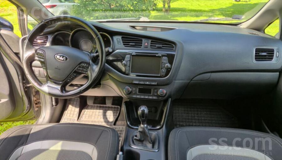 Black Kia Ceed 2014 in Riga, with an engine capacity of 1.60 L and mileage of 239 thousand km for 4000 €, photo 5 on AUTOMOTO.COM.LV
