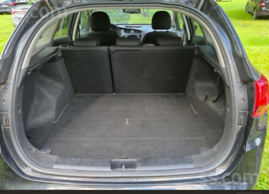 Black Kia Ceed 2014 in Riga, with an engine capacity of 1.60 L and mileage of 239 thousand km for 4000 €, photo 7 on AUTOMOTO.COM.LV