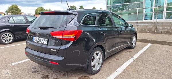 Black Kia Ceed 2016 in Kaunas, with an engine capacity of 1.60 L and mileage of 291 thousand km for 5500 €, photo 3 on AUTOMOTO.COM.LV