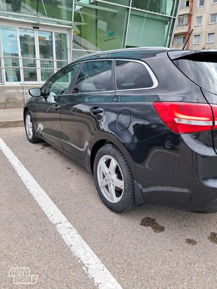 Black Kia Ceed 2016 in Kaunas, with an engine capacity of 1.60 L and mileage of 291 thousand km for 5500 €, photo 7 on AUTOMOTO.COM.LV