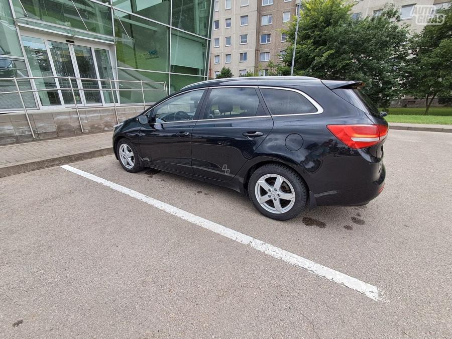Black Kia Ceed 2016 in Kaunas, with an engine capacity of 1.60 L and mileage of 291 thousand km for 5500 €, photo 9 on AUTOMOTO.COM.LV
