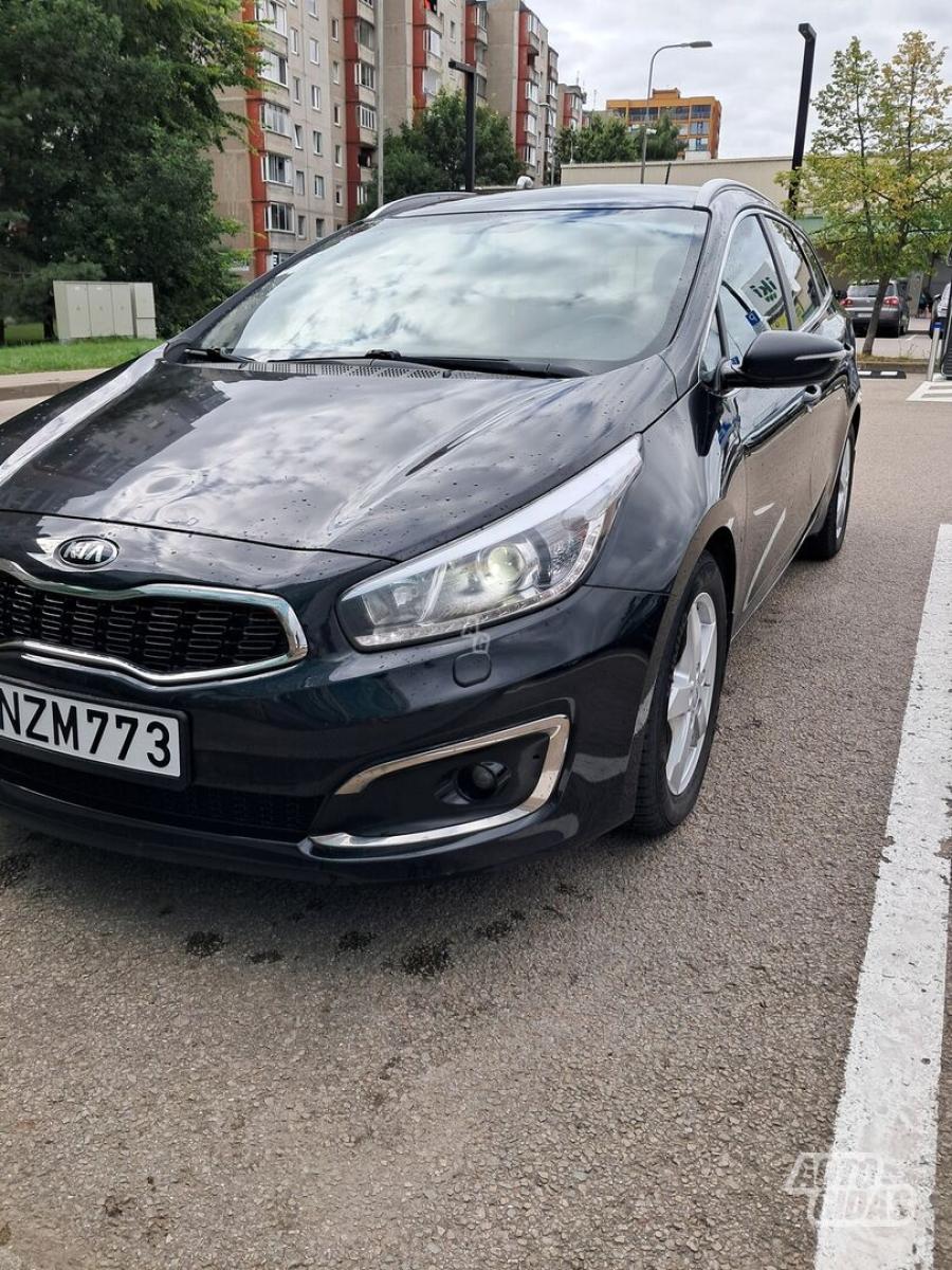 Black Kia Ceed 2016 in Kaunas, with an engine capacity of 1.60 L and mileage of 291 thousand km for 5500 €, photo 10 on AUTOMOTO.COM.LV