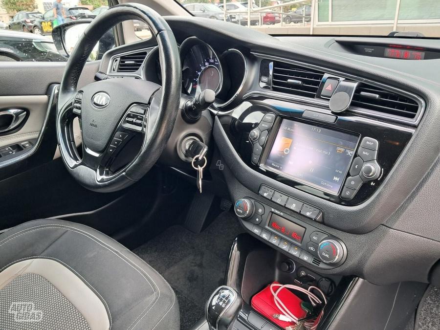 Black Kia Ceed 2016 in Kaunas, with an engine capacity of 1.60 L and mileage of 291 thousand km for 5500 €, photo 14 on AUTOMOTO.COM.LV