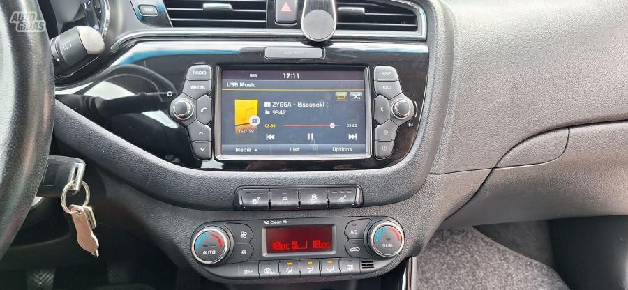Black Kia Ceed 2016 in Kaunas, with an engine capacity of 1.60 L and mileage of 291 thousand km for 5500 €, photo 16 on AUTOMOTO.COM.LV
