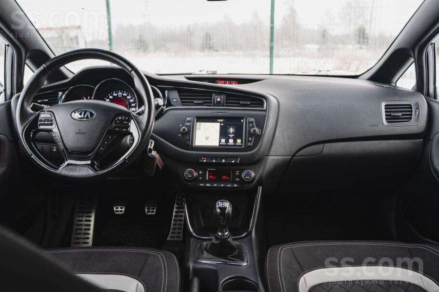 Melns Kia Ceed 2017 Rīga, ar dzinēja tilpumu 1.60 L un nobraukumu 178 tūkst. km par 7890 €, foto 10 vietnē AUTOMOTO.COM.LV